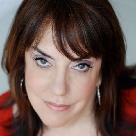 Why did Sara Nelson leave Amazon for a job at HarperCollins?